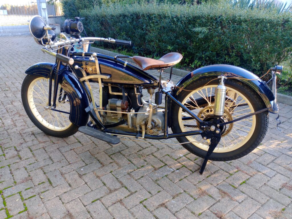 INDIAN ACE - Bretti Brothers